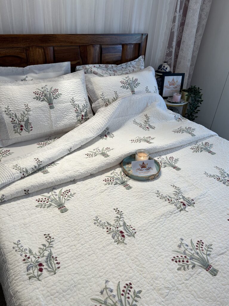 Aqua leaf bedding set – Super king set – Royal Bedding Heritage